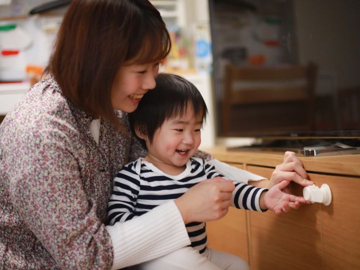 How to Install Childproof Door Locks: Safety Guide for New Parents ...